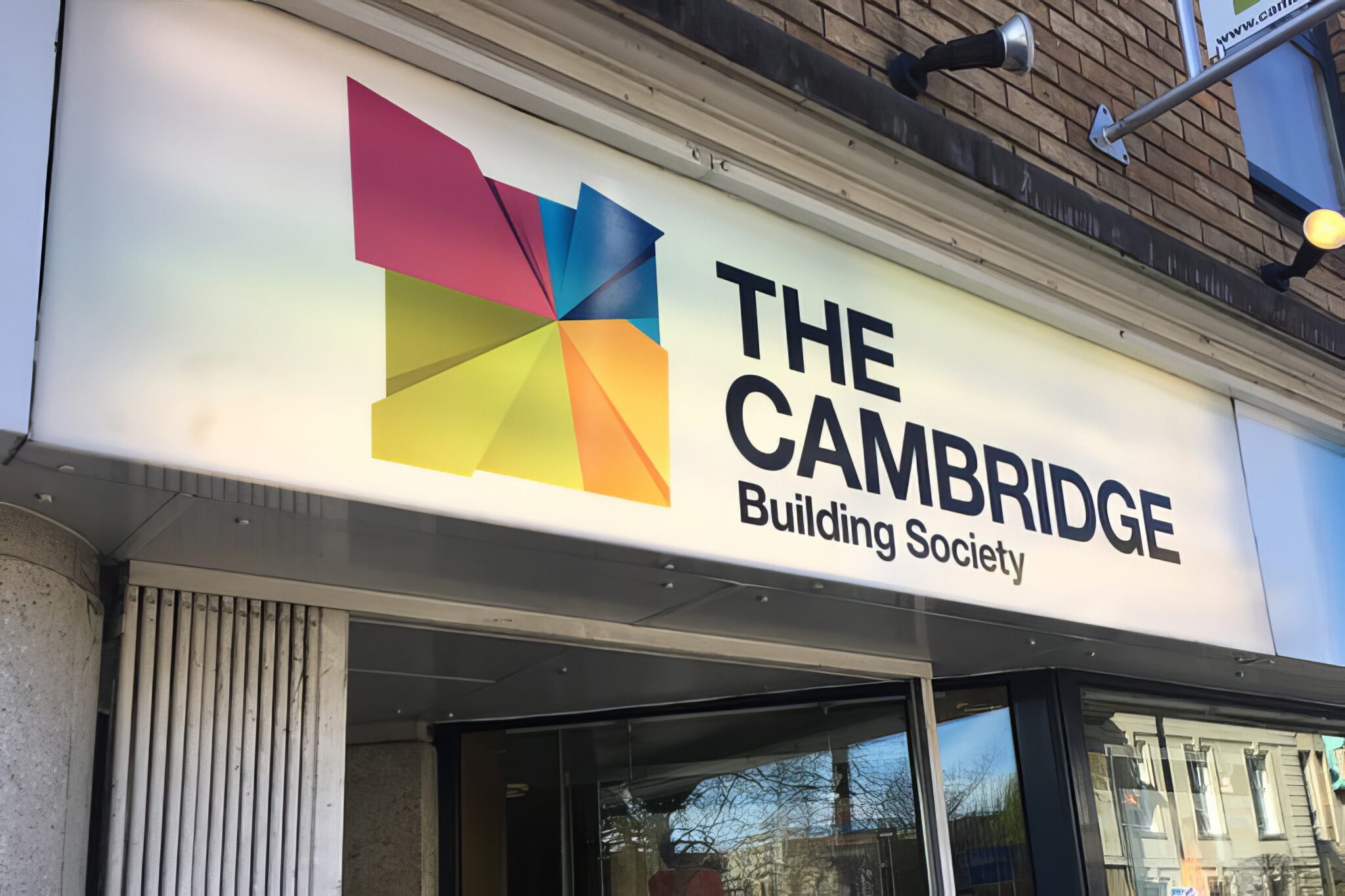 The Cambridge brings back fixed rates across core range | Mortgage Soup